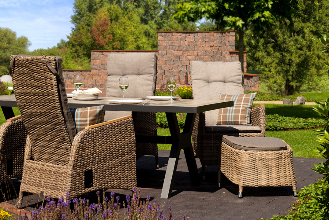 Geflechtmöbel - deVries-Group